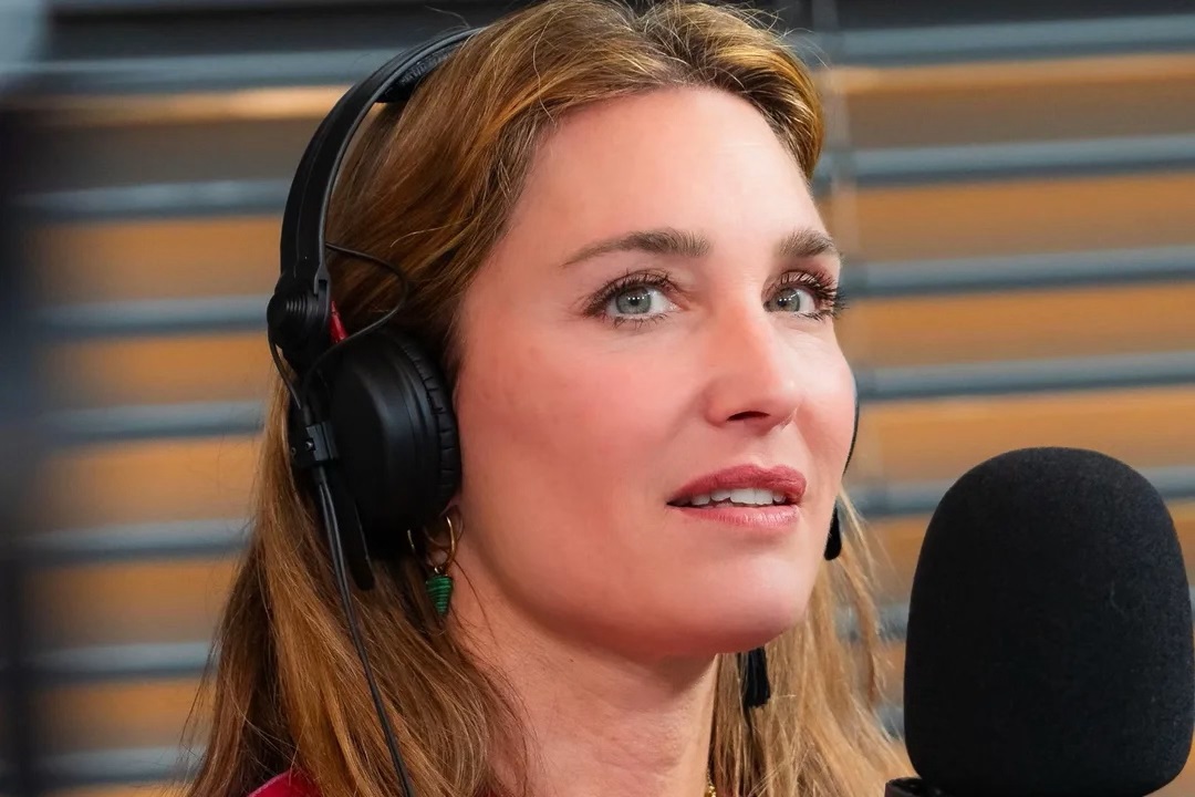 Lucilla Agosti alla conduzione di "105 Night Express" con Alessandro ...